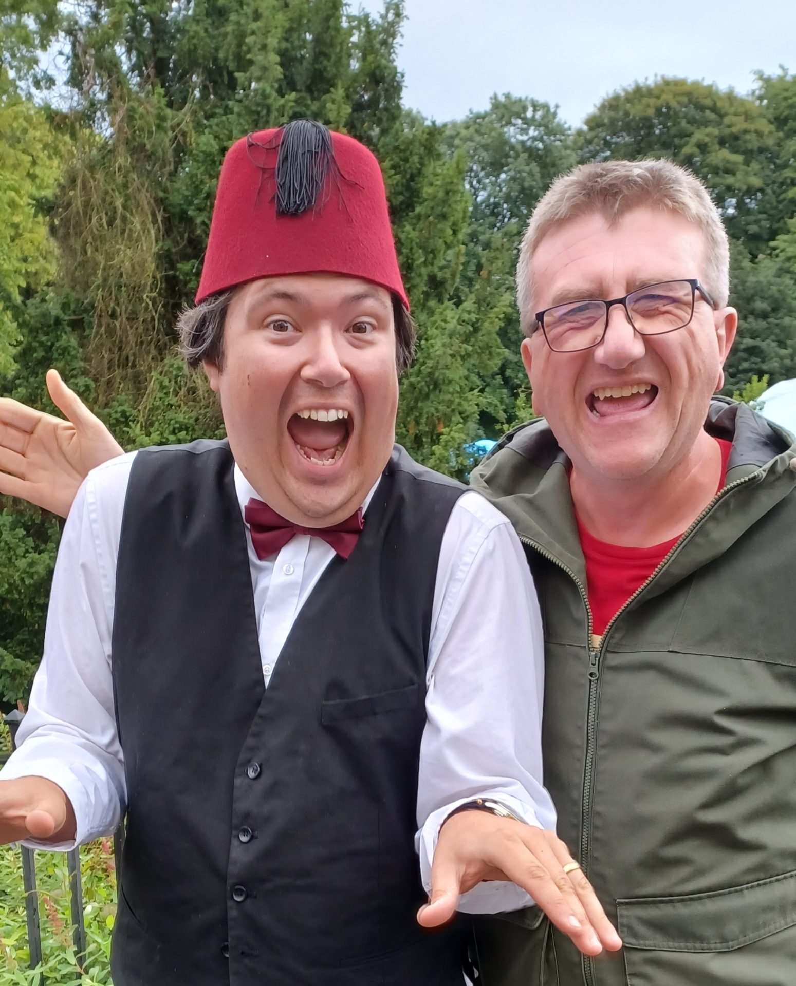 JOHN HEWER AS TOMMY COOPER 1 | A RICH COMIC LIFE BLOG AND PODCAST